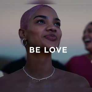 Chloe and Halle Bailey, Selma Blair Headline Pandora’s ‘Be Love ...