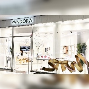 Pandora Jewelry Store Opens in Austin With Range of Women’s Accessories ...